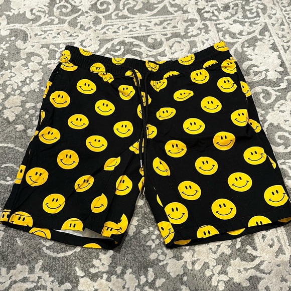 Forever 21 | Shorts | Smiley Face Shorts | Poshmark